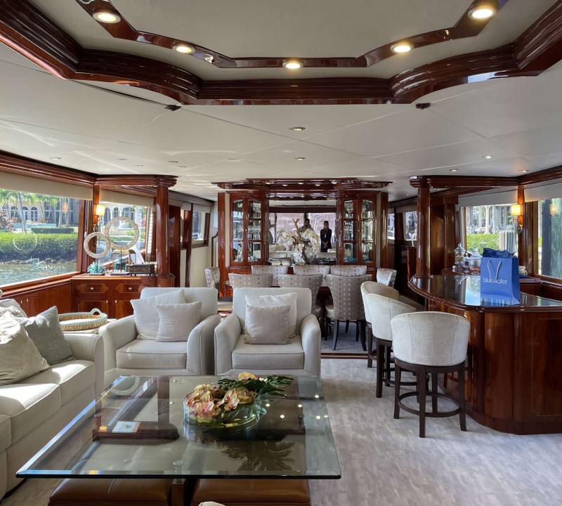 PASSION Yacht Charter Details, Lazzara 106 | CHARTERWORLD Luxury ...